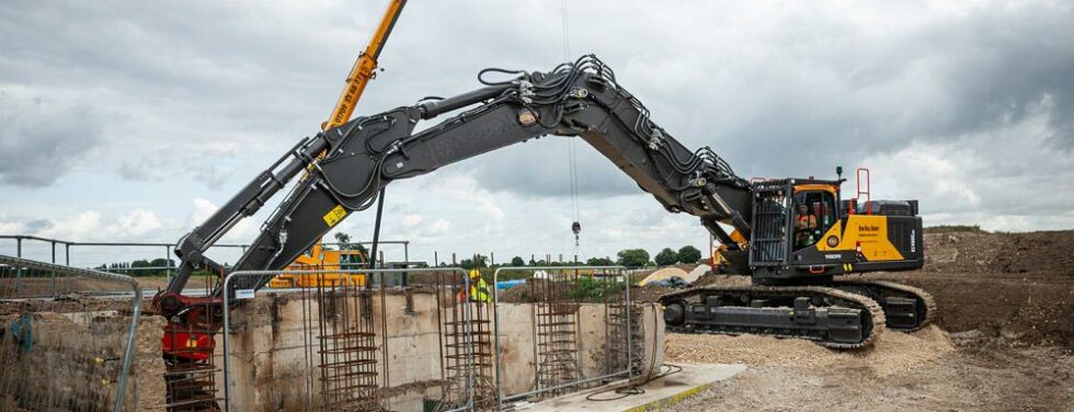 Top 11 Types of Excavators And Its Uses - HAWK Excavator