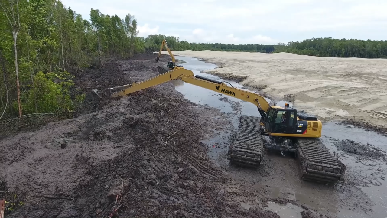 Get To Know Long Reach Excavator Sticks And Its Salient Features
